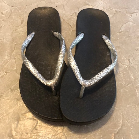 Shoes | Fantastic Floppy Flip Flops Never Worn | Poshmark